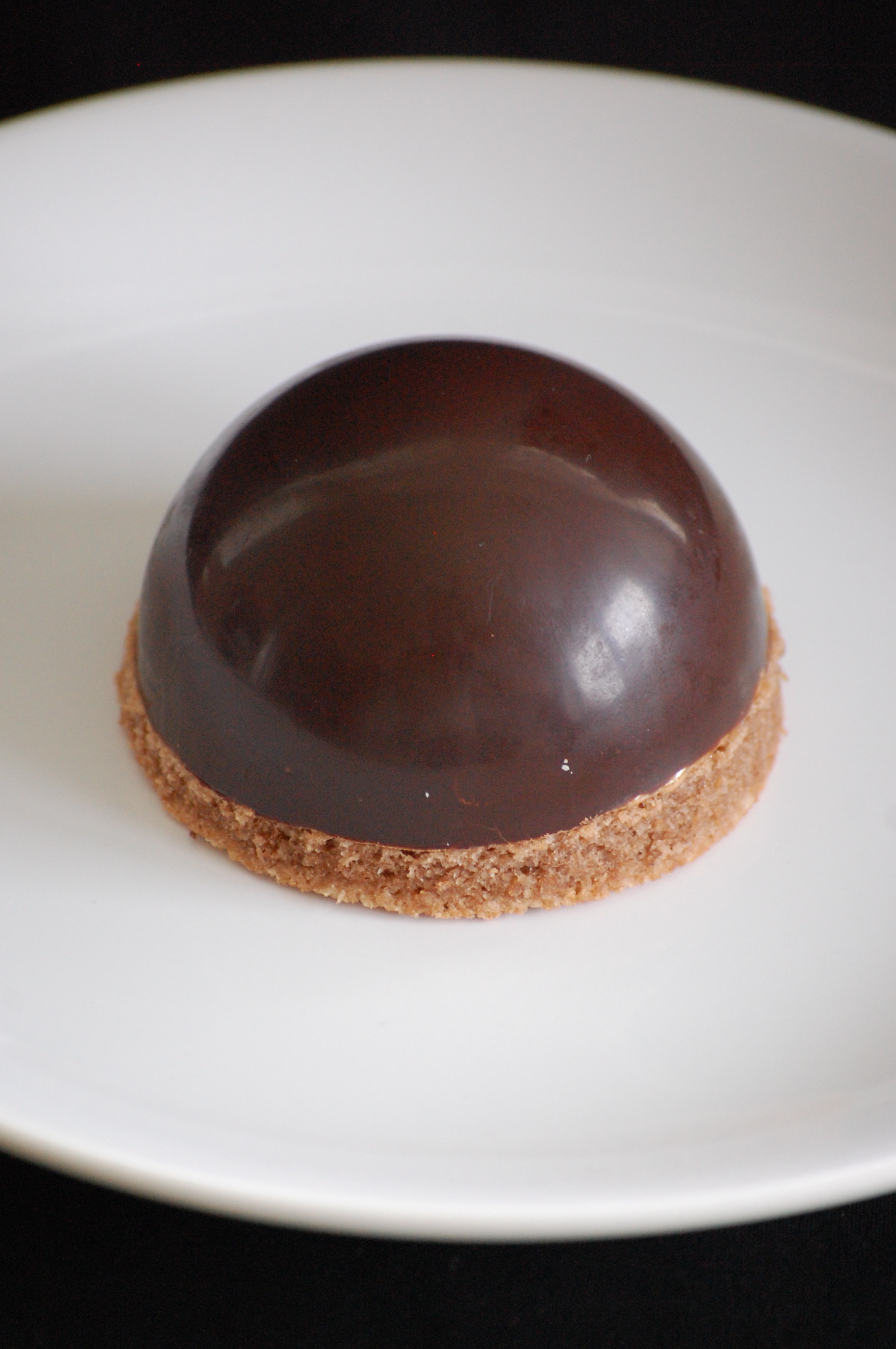 SPHERES EN CHOCOLAT // CHOCOLATE SPHERE