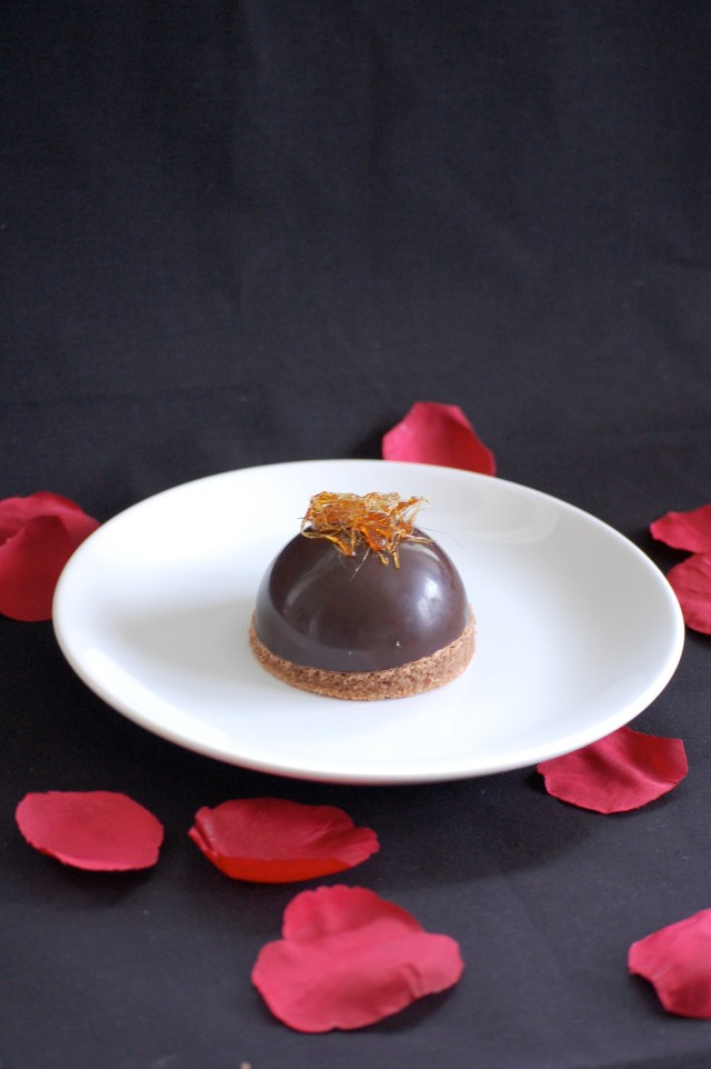 SPHERES EN CHOCOLAT // CHOCOLATE SPHERE